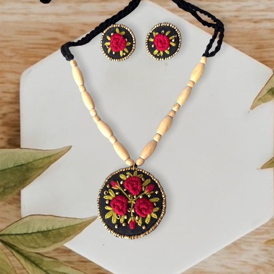 Red Floral Black Embroidered Jewellery Set - Swayamshakti